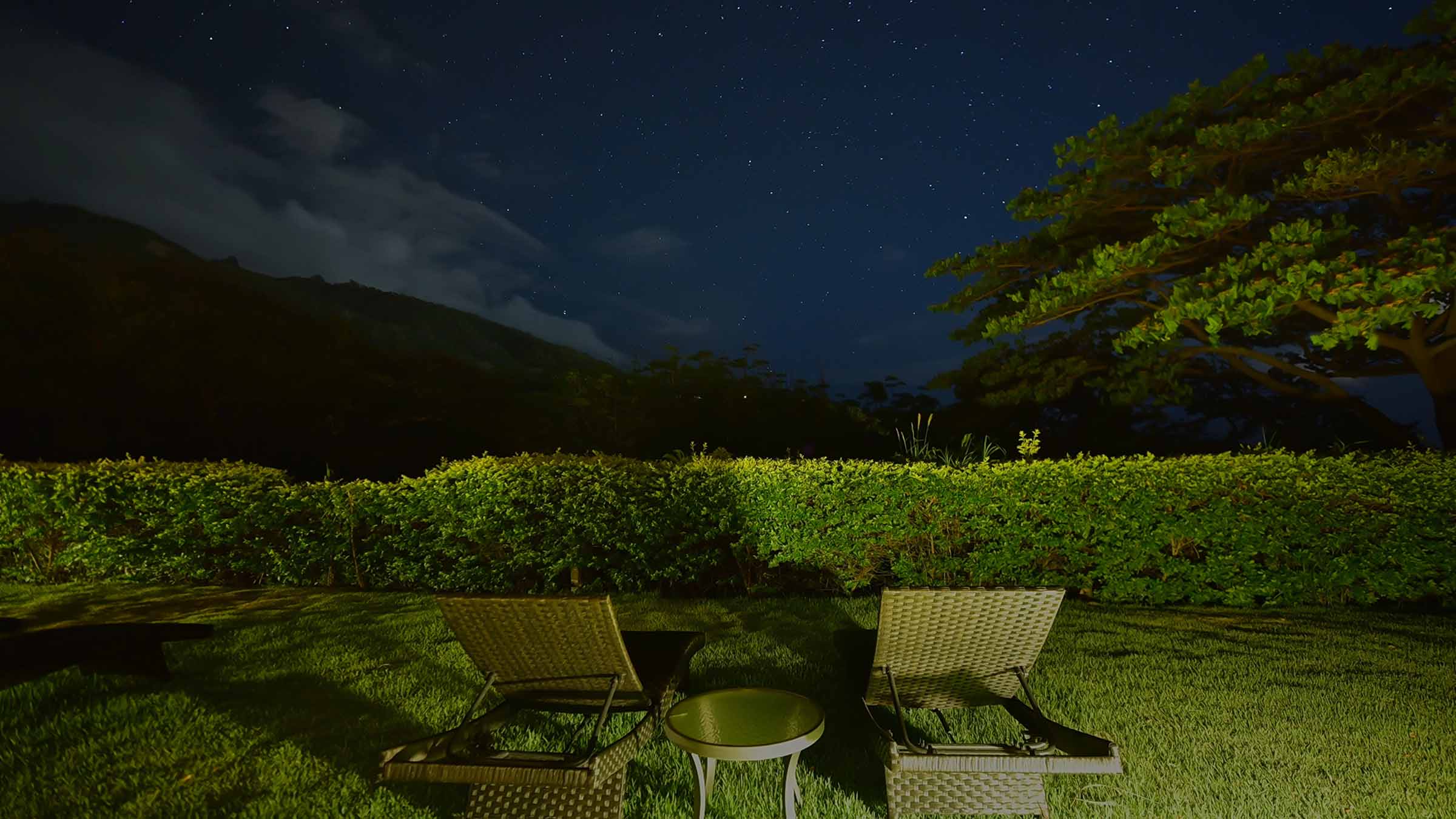 Iao Valley Inn Rooms View at Night - Iao Valley Inn
